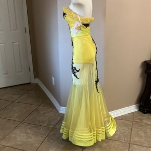 Xcite Prom | Dresses | Vintage Yellow Gown | Poshmark